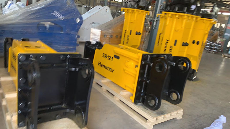 SB121 box silenced hydraulic rock breaker excavator hammer - Excavator ...